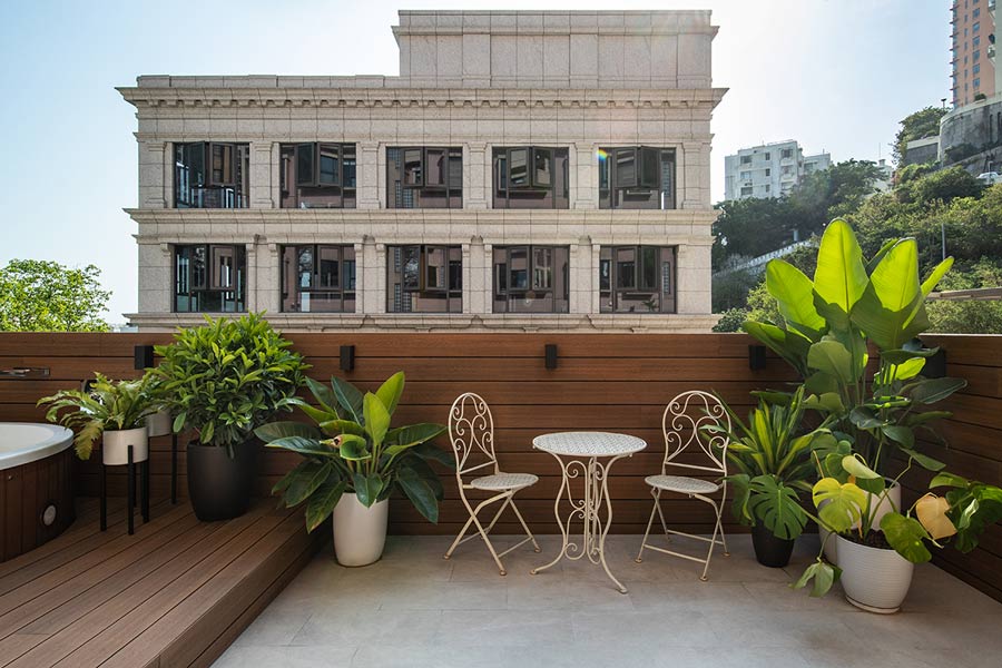 Planting Pleasures with Leslie Buck - Hong Kong Property - L